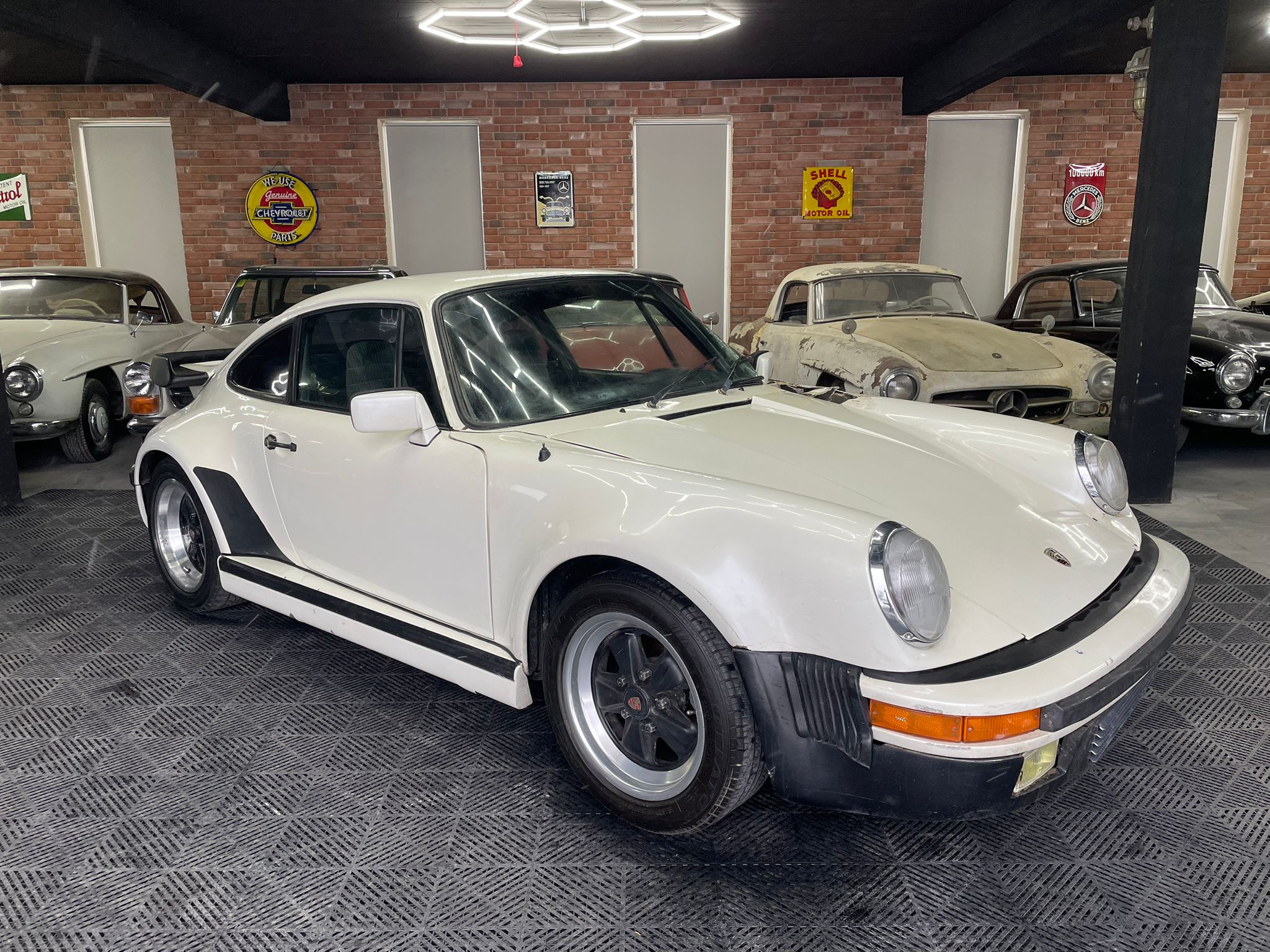 Porsche 911 SC Turbo Look Coupé No Rust Running Project – Retro Garage 541