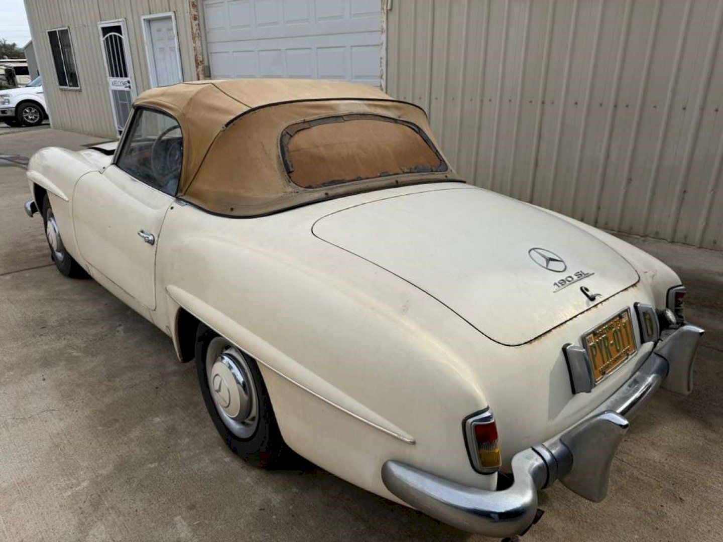 Rare Begging of production Mercedes 190SL Bucket Seats – Retro Garage 541